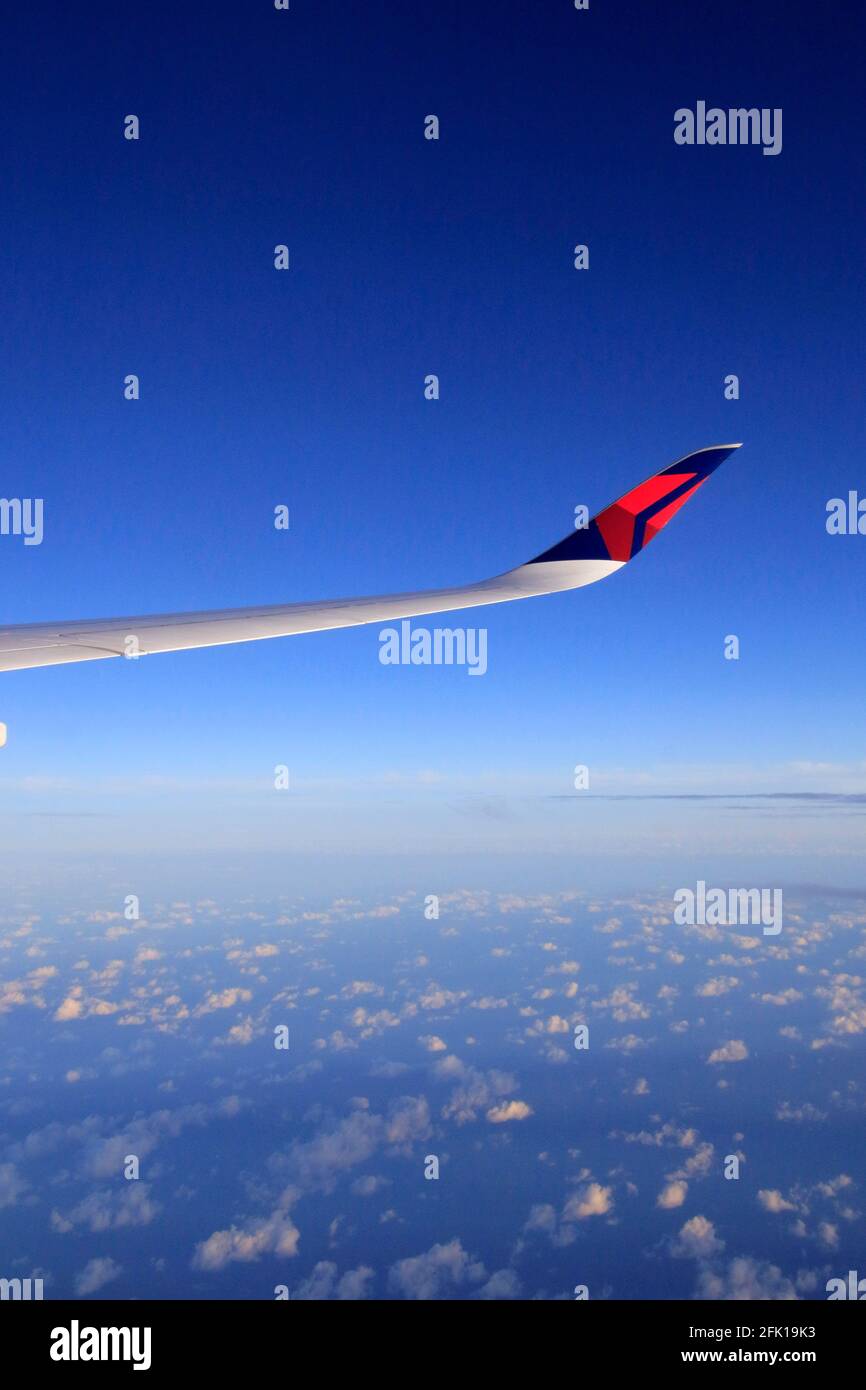 Airbus a350 delta hi-res stock photography and images - Alamy
