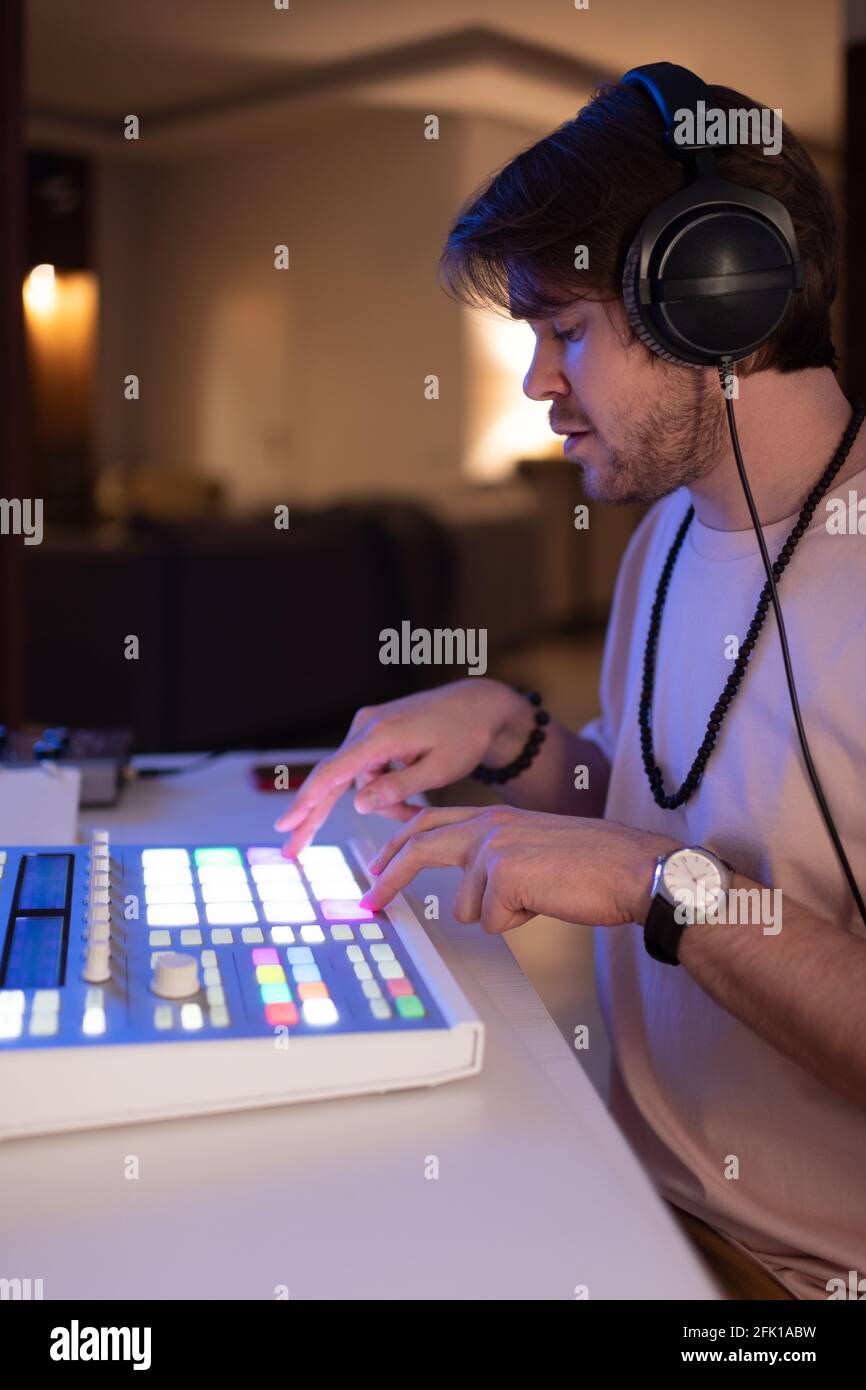 Soundboard hi-res stock photography and images - Alamy