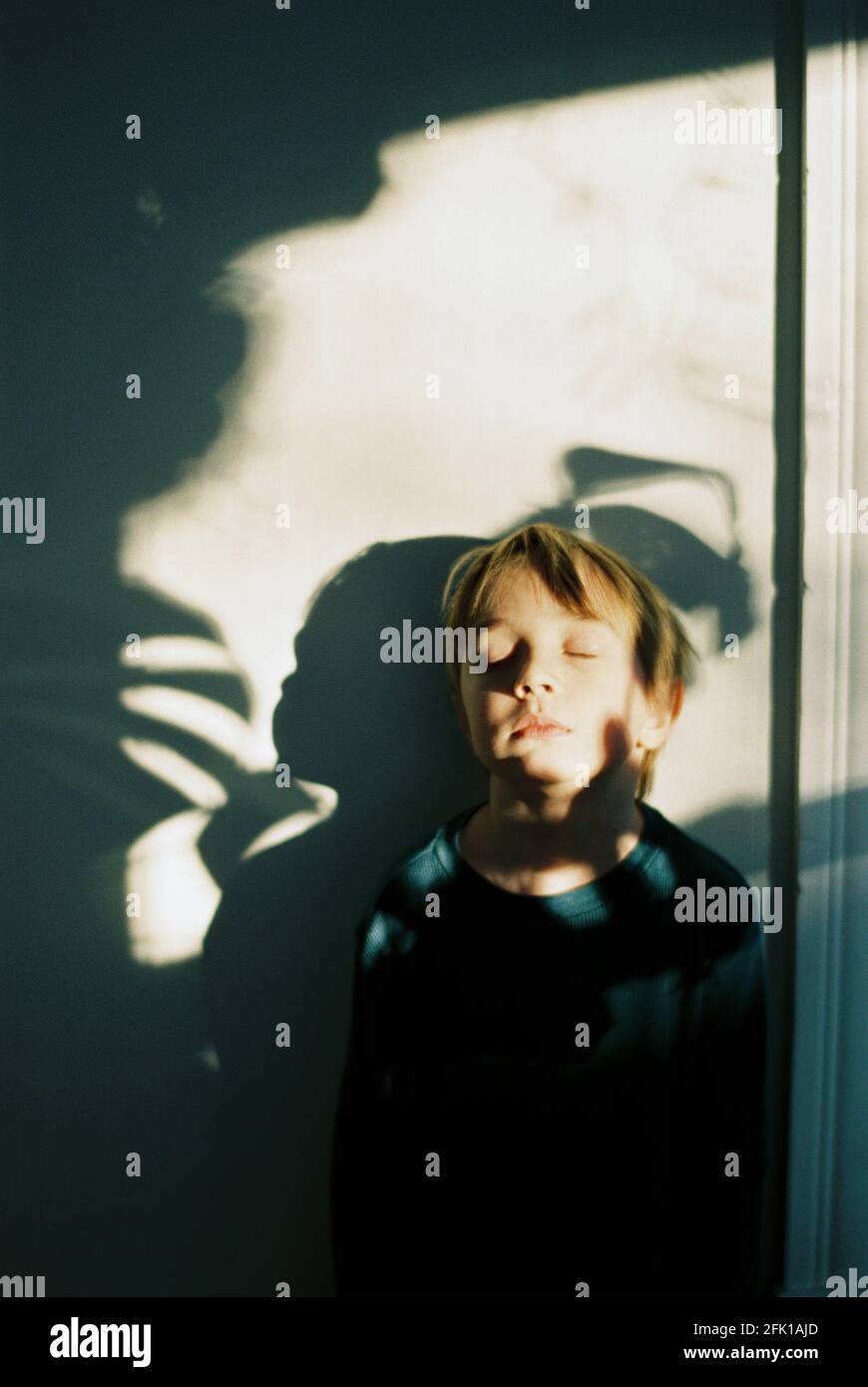 Shadow across face hi-res stock photography and images - Alamy