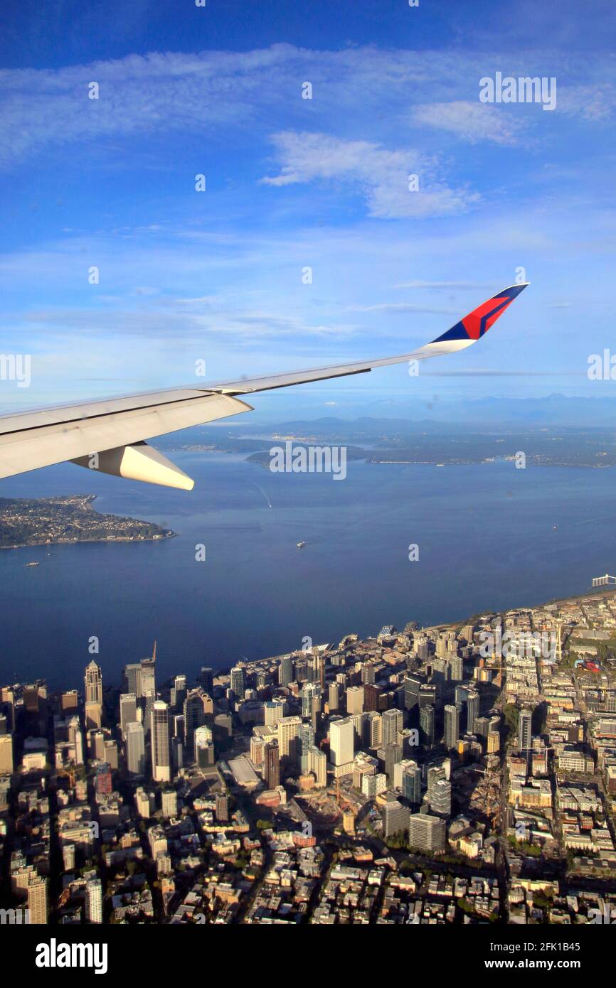 Aerial view of seattle hi-res stock photography and images - Alamy