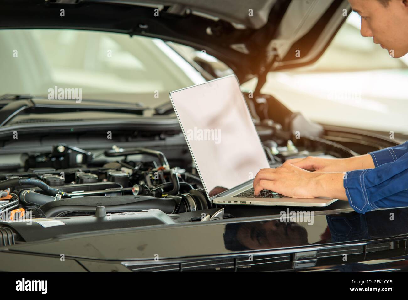 Hand technician hi-res stock photography and images - Alamy