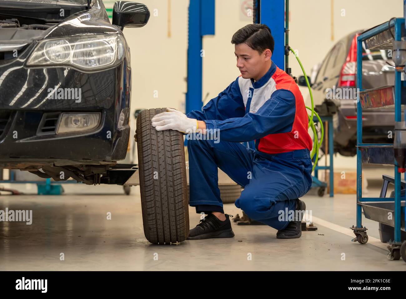 Mechanic mechanic hi-res stock photography and images - Alamy