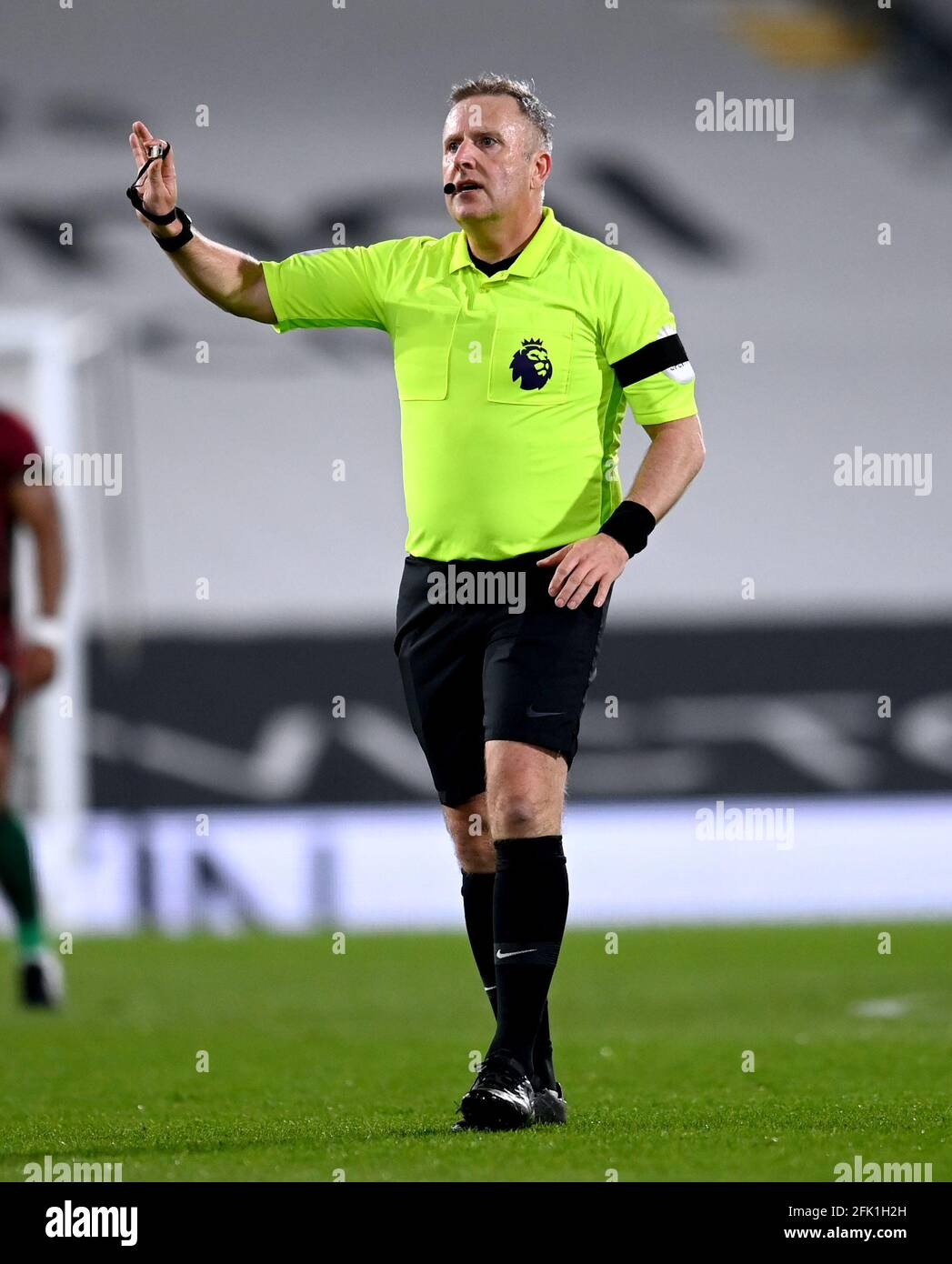 Referee Jonathan Moss during the Premier League match at Craven Cottage ...