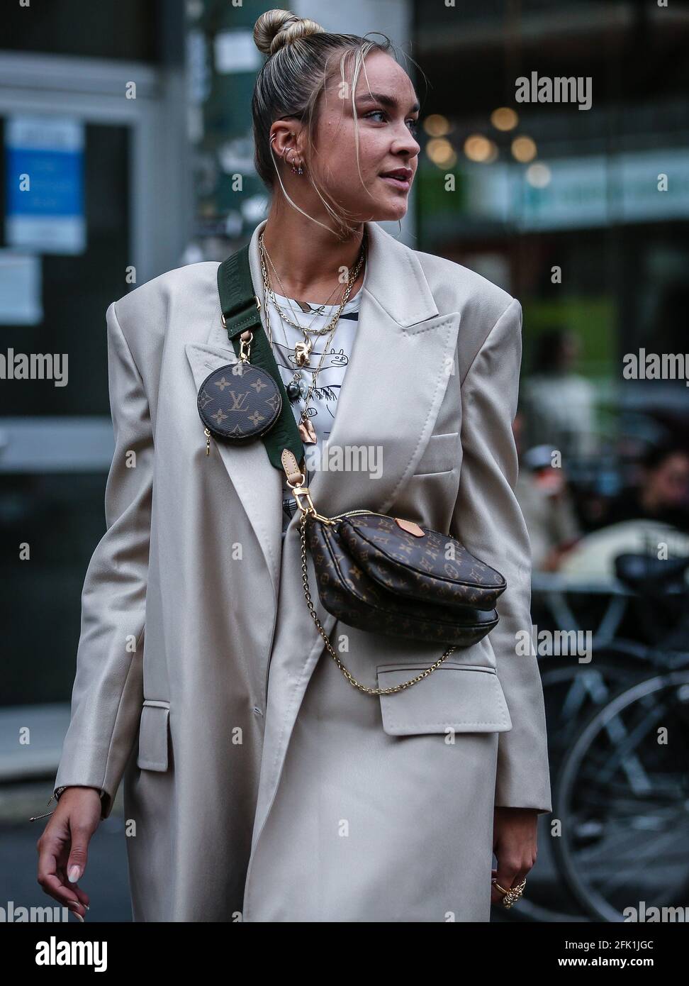 Nina dapper hi-res stock photography and images - Alamy