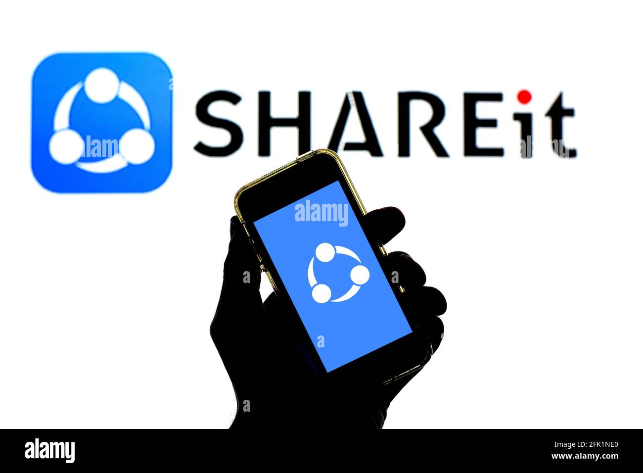 Shareit logo hi-res stock photography and images - Alamy