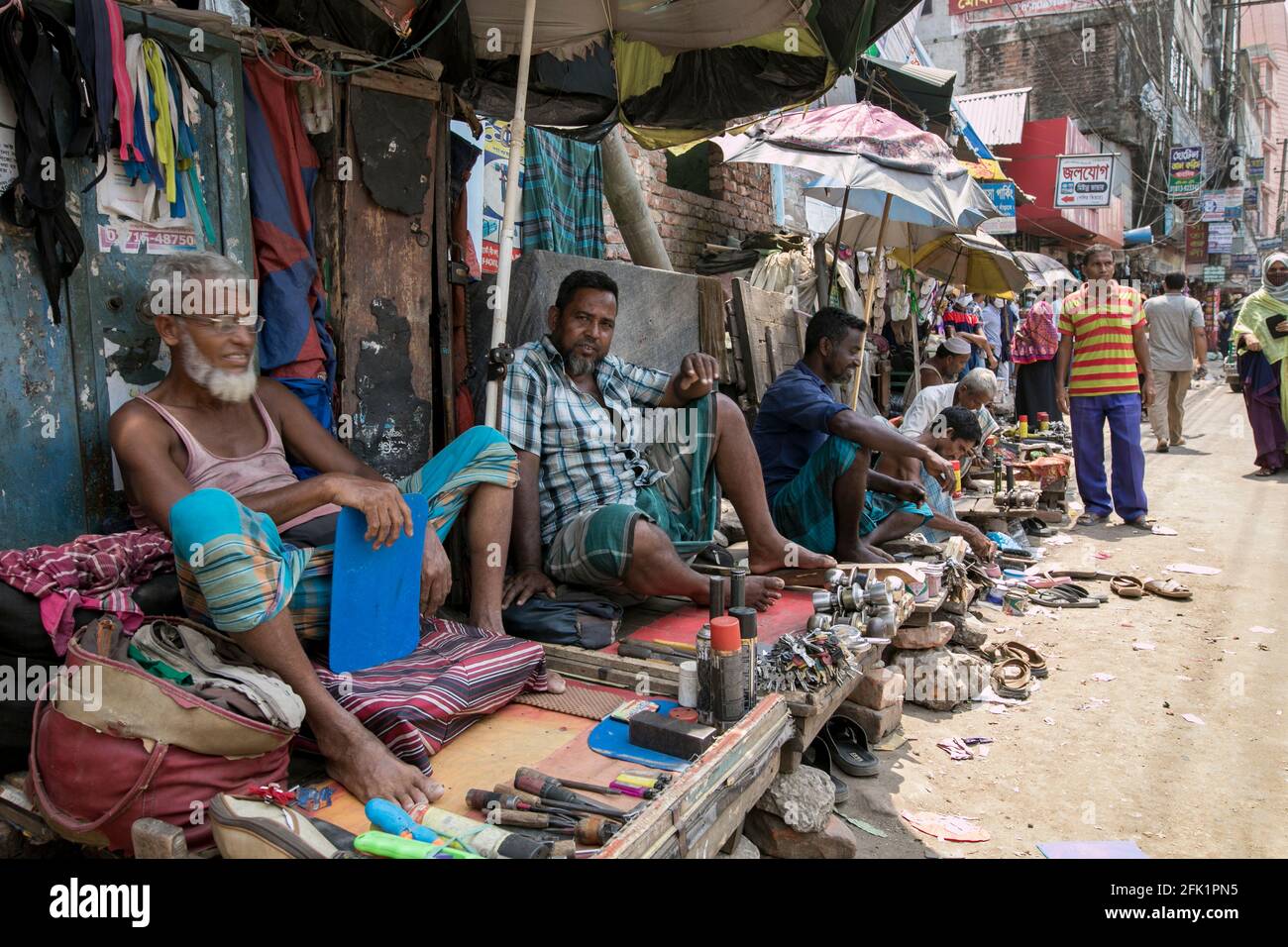 FENI, BANGLADESH - APRIL 27, 2021: Hawker on street during coronavirus ...