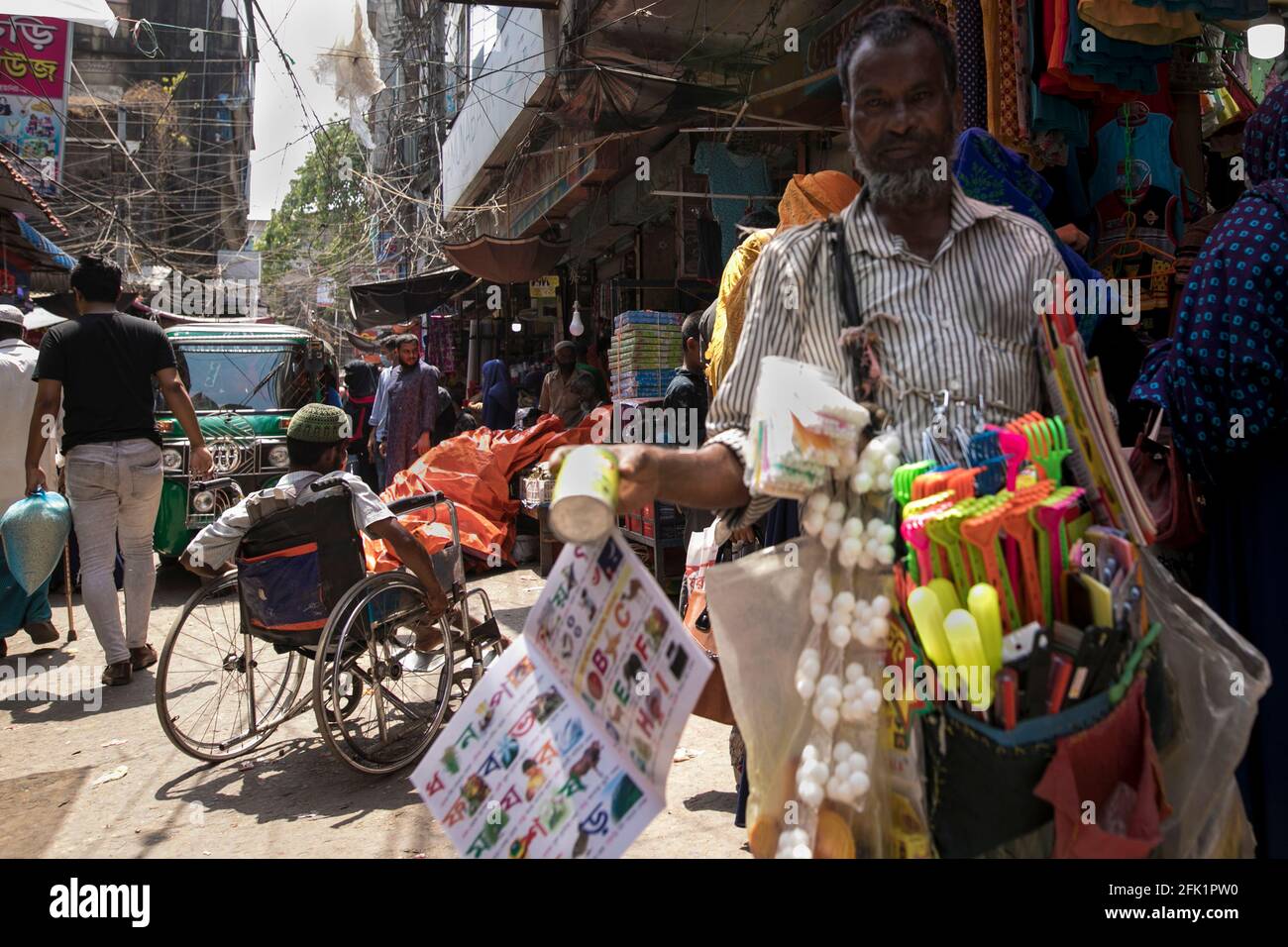 FENI, BANGLADESH - APRIL 27, 2021: Hawker on street during coronavirus ...