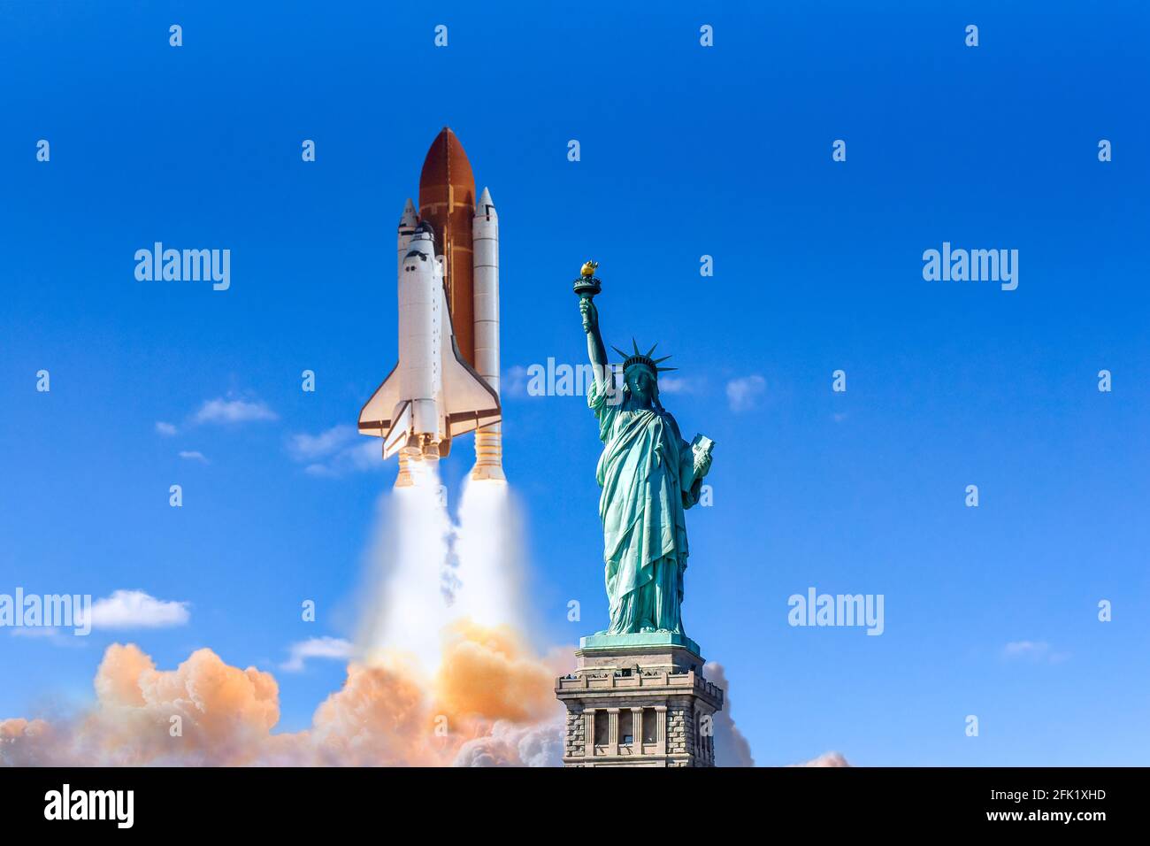 Statue lift off hi-res stock photography and images - Alamy