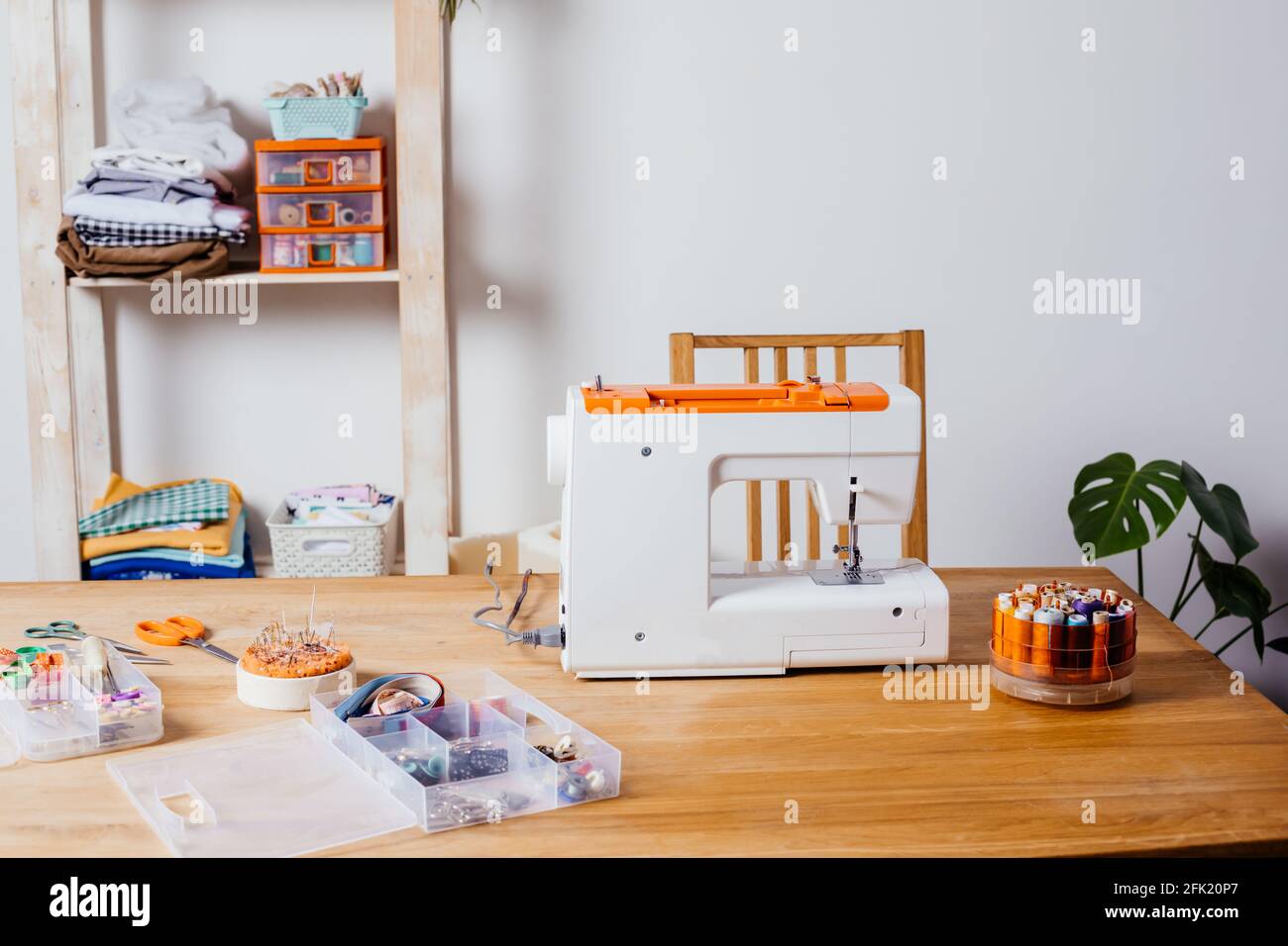 Sewing machine set collection hi-res stock photography and images - Alamy