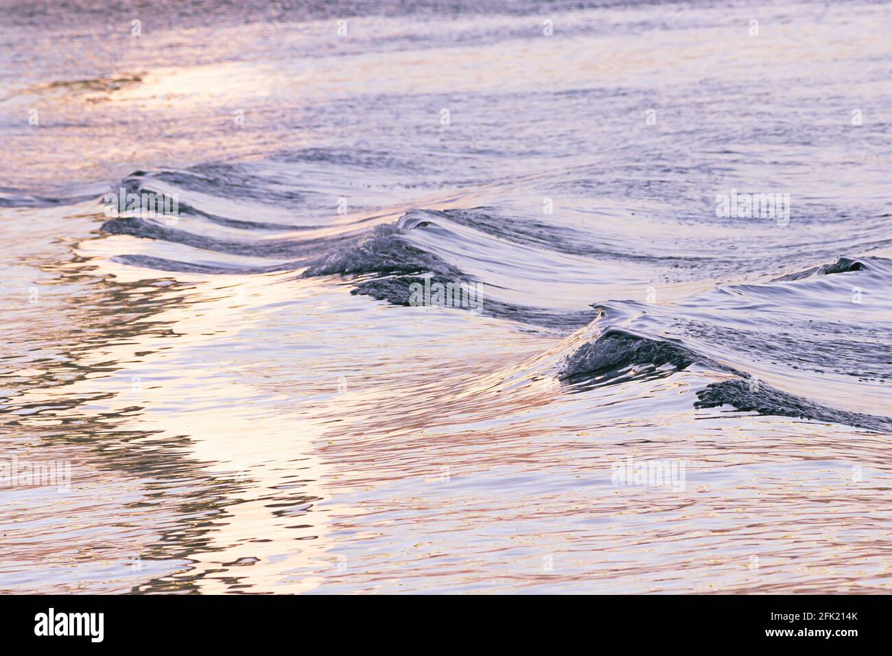 Powerful sound waves hi-res stock photography and images - Alamy