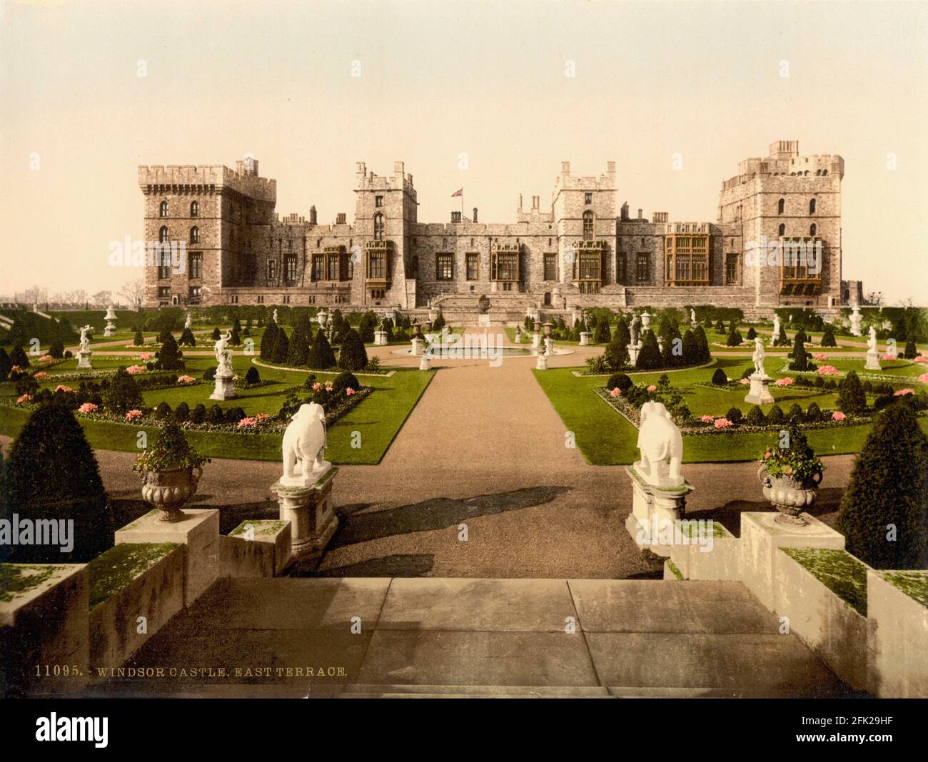 Windsor castle east terrace 1900 hi-res stock photography and images ...