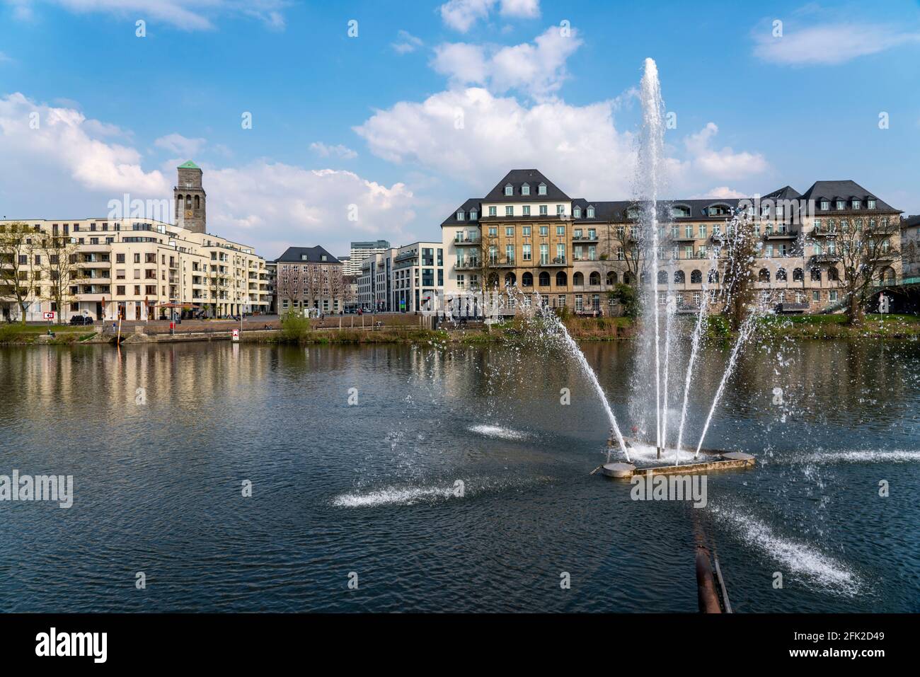 City residential buildings hi-res stock photography and images - Alamy