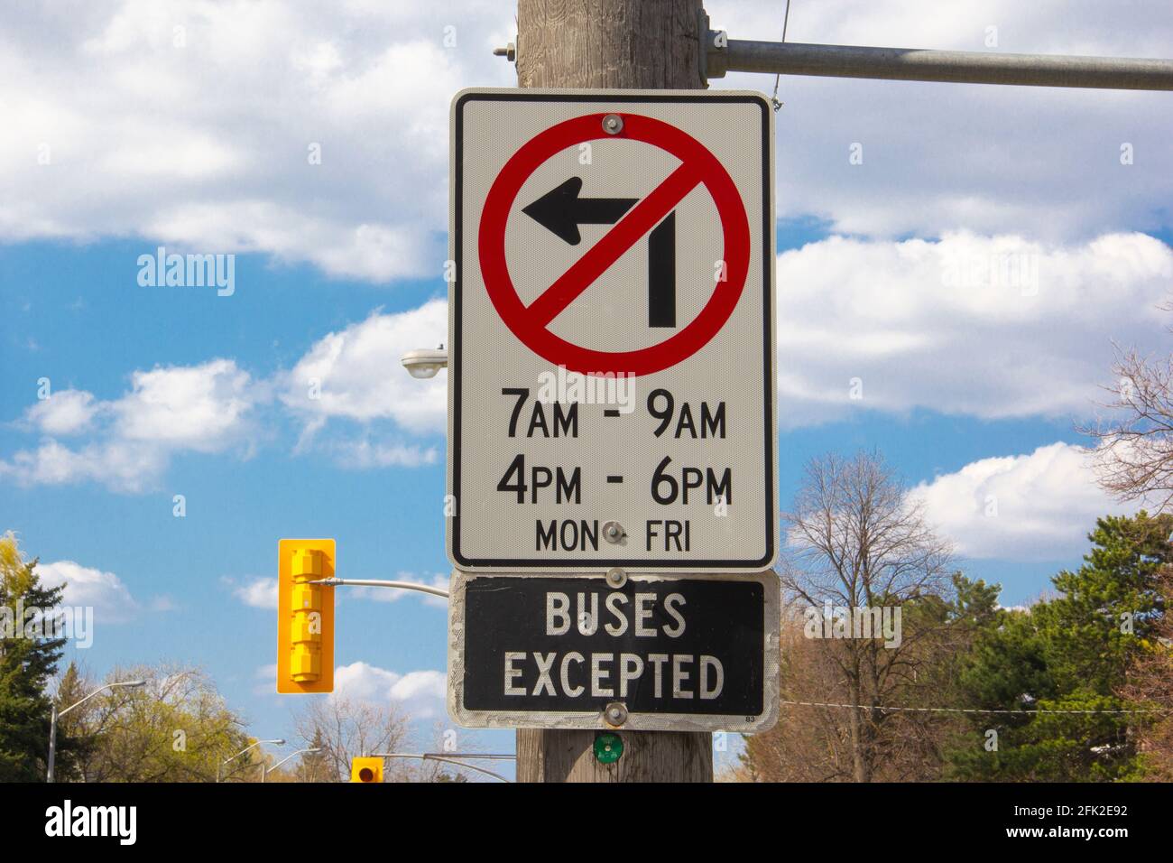 No left turn symbol hi-res stock photography and images - Alamy