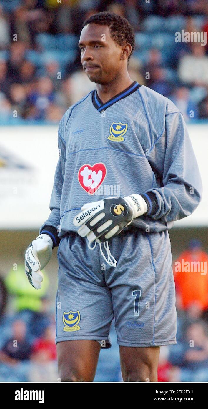 SHAKA HISLOP v CELTIC PIC MIKE WALKER,2002 Stock Photo - Alamy