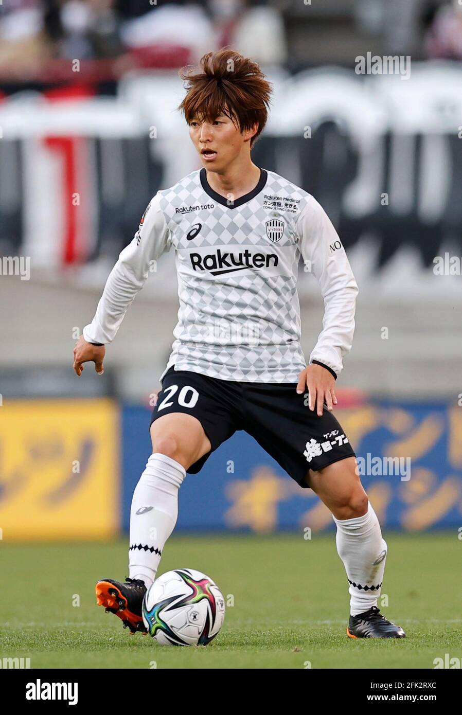 Kashima Stadium, Kashima, Ibaraki, Japan. 24th Apr, 2021. Shion Inoue ...