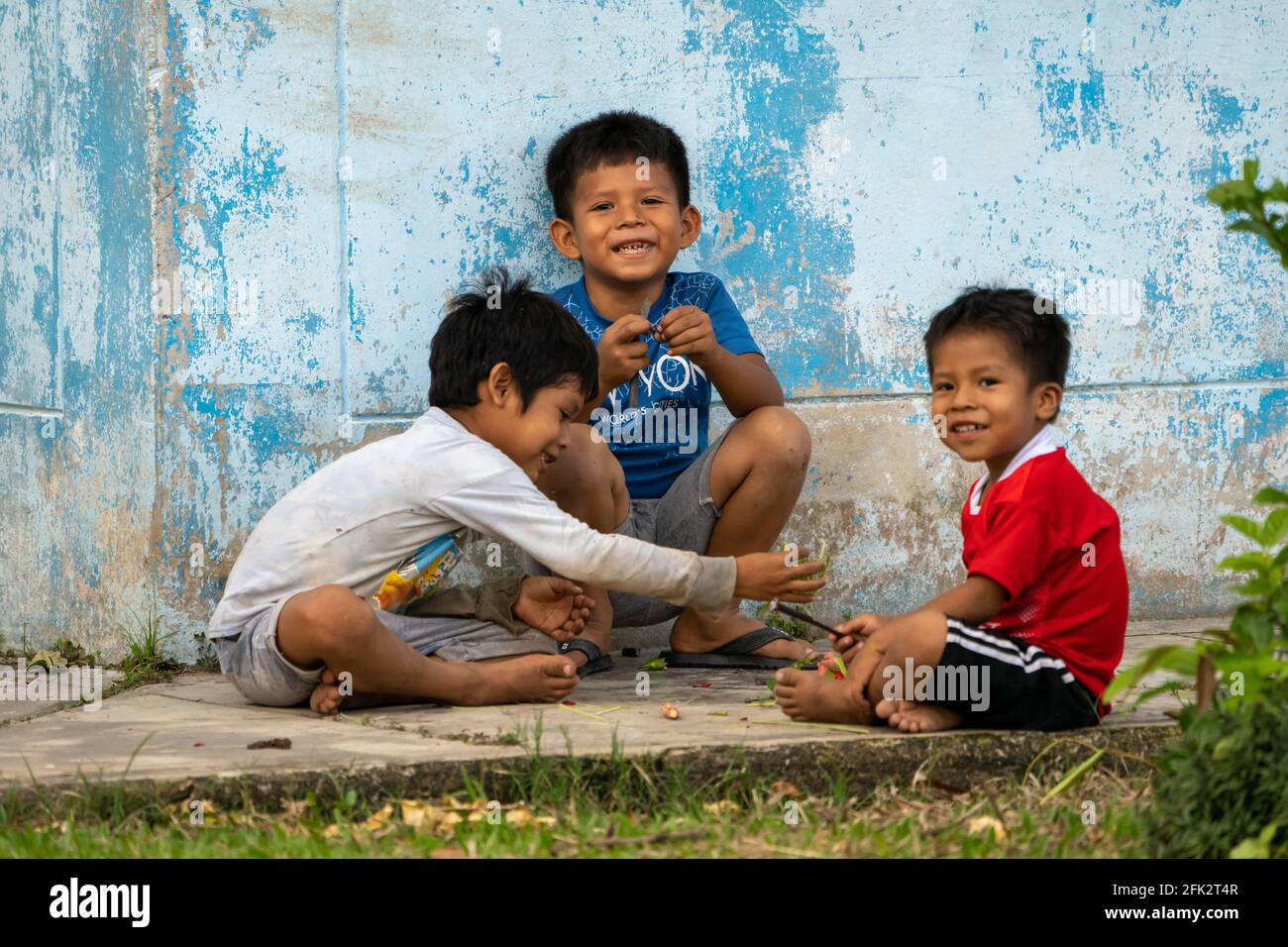 Peruvian boys hi-res stock photography and images - Alamy