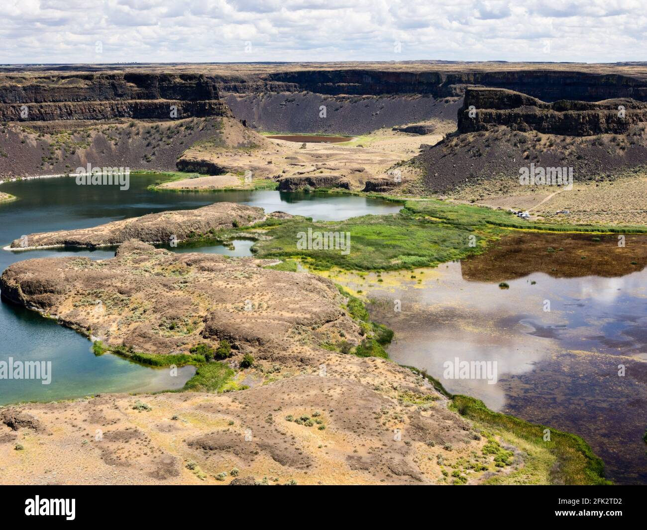Dry Falls, a site of dried Ice Age giant waterfall in Washington state ...