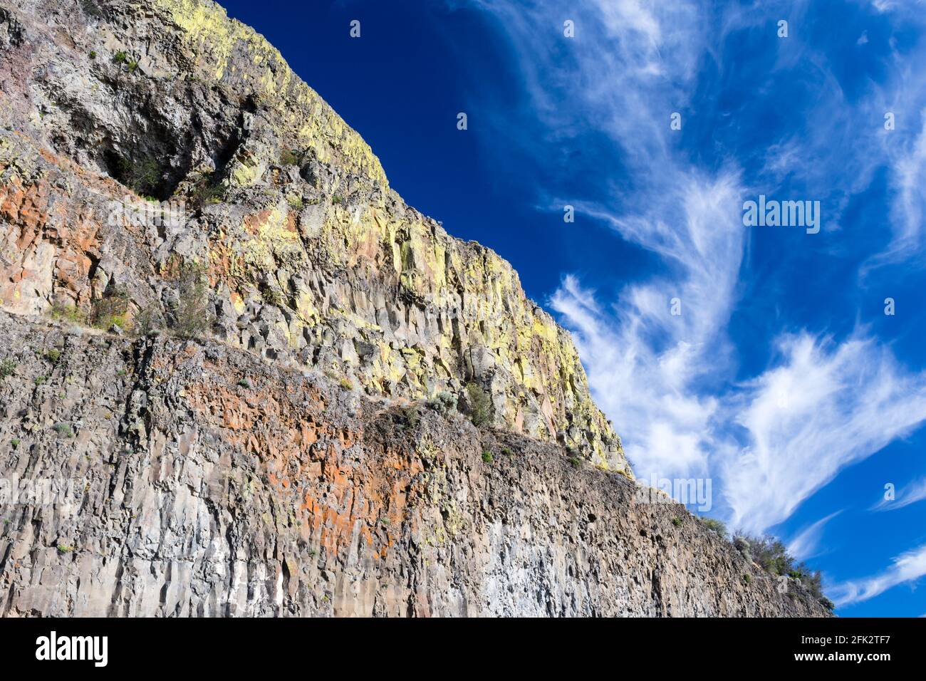 Basalt rock formation in the desert of Eastern Washington state, USA ...