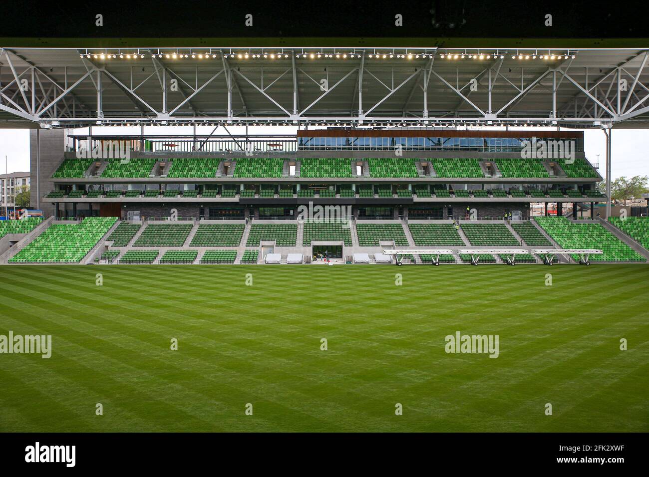 Q2 stadium hi-res stock photography and images - Alamy