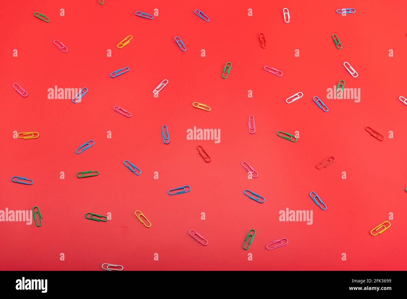 Scattered paper clips hi-res stock photography and images - Alamy