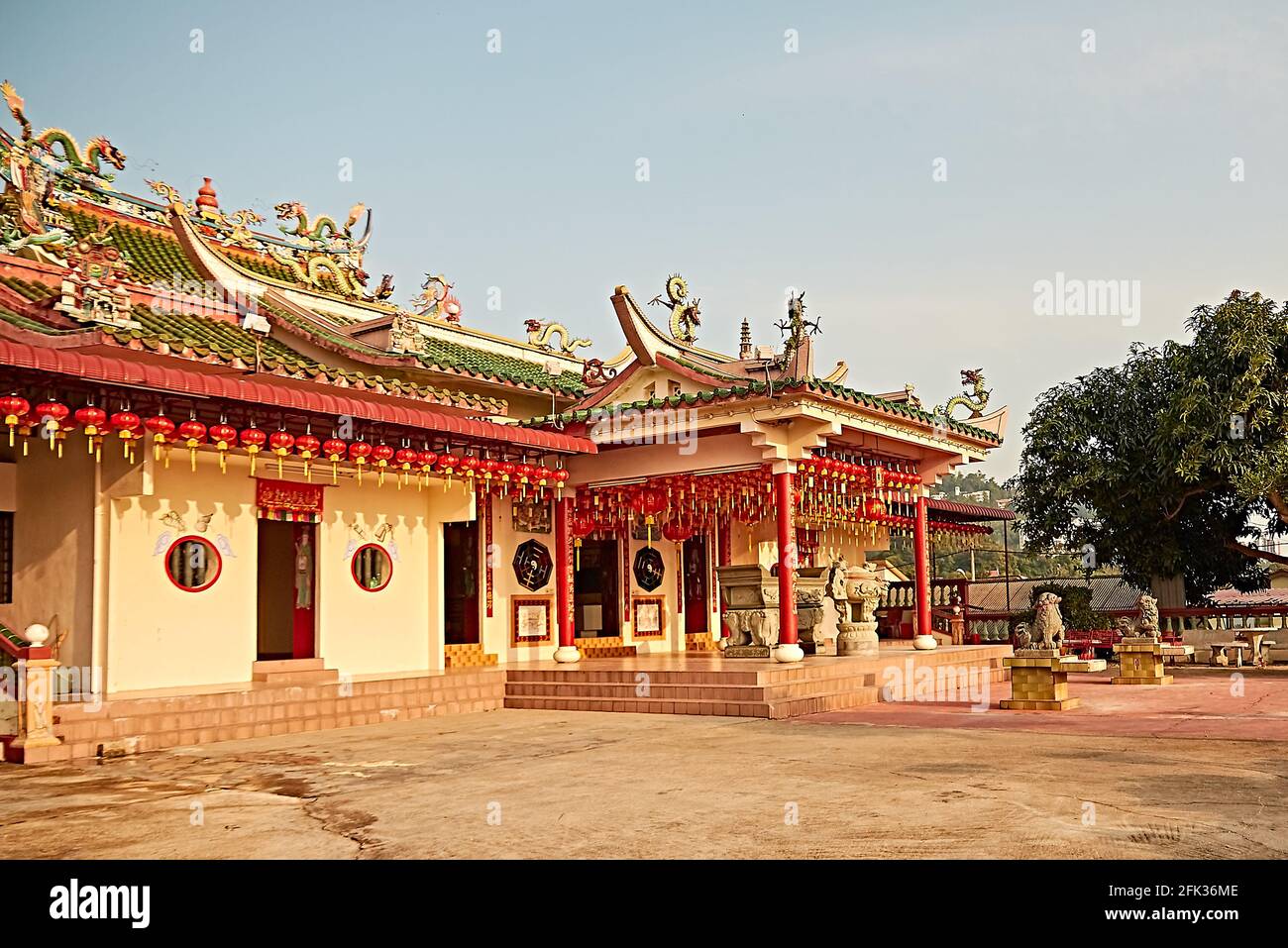 Chinese Temple in Penang Stock Photo - Alamy