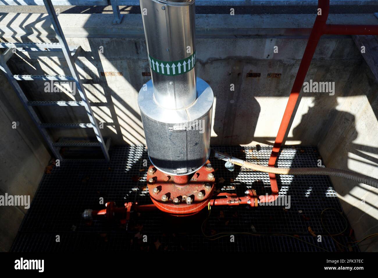 Geothermal power station germany hi-res stock photography and images ...