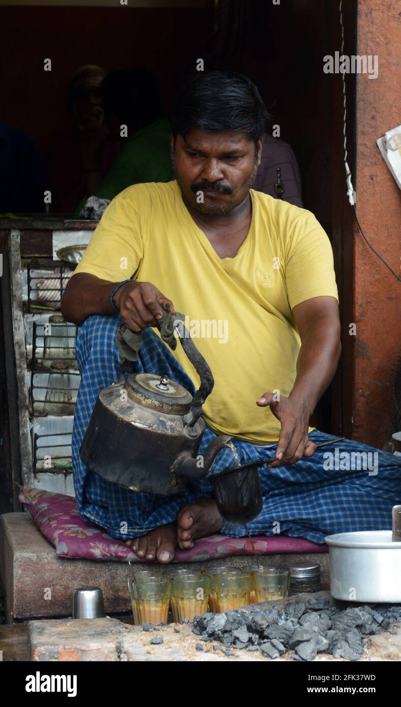 An Indian Chai vendor ( Indian milk tea ) in Varanasi, India Stock ...