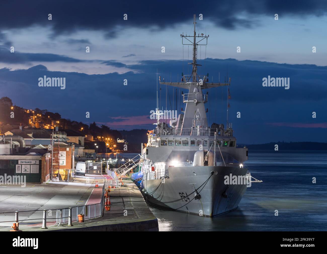 Irish defence forces naval service base hi-res stock photography and ...