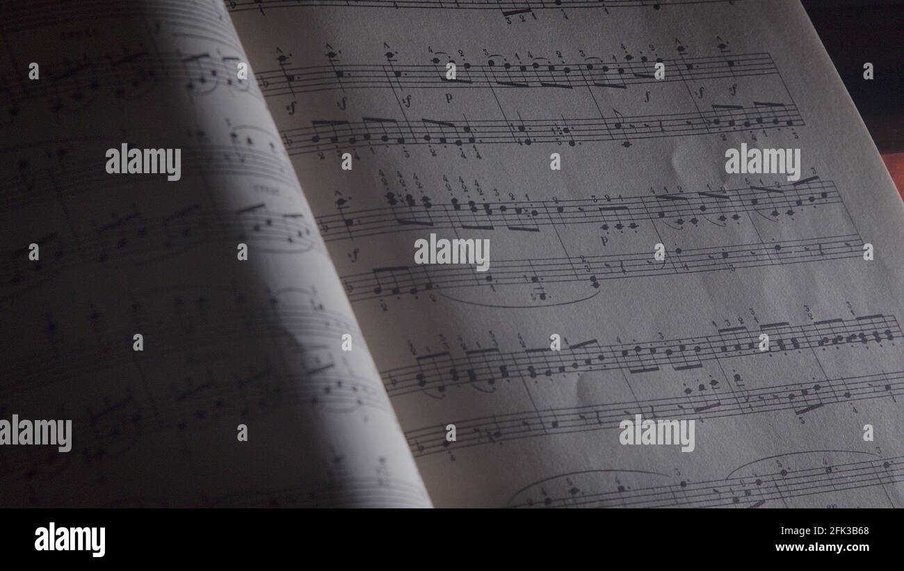 Handwritten note clef hi-res stock photography and images - Alamy