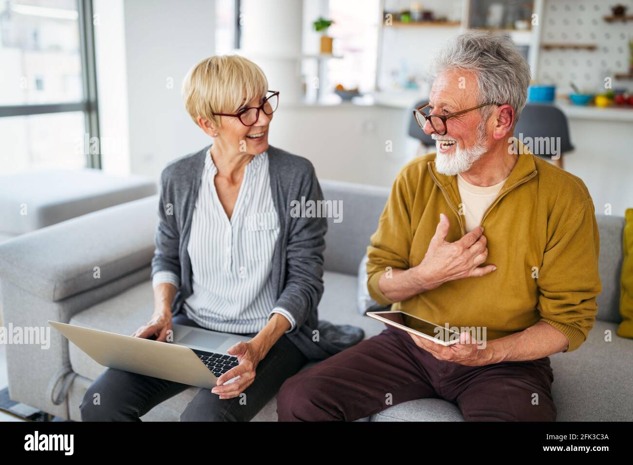 Old man computer learning hi-res stock photography and images - Alamy