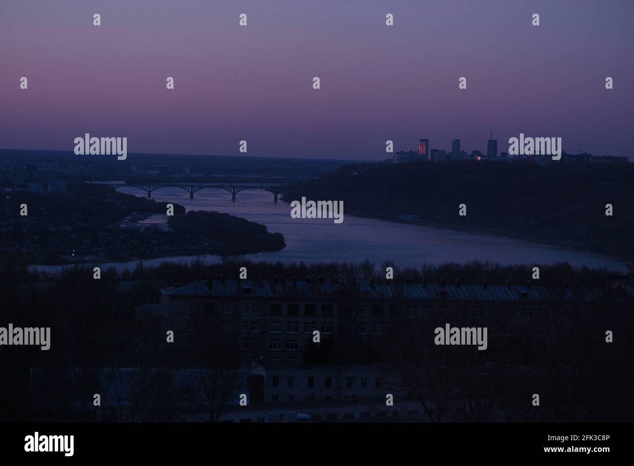 Night river view hi-res stock photography and images - Alamy