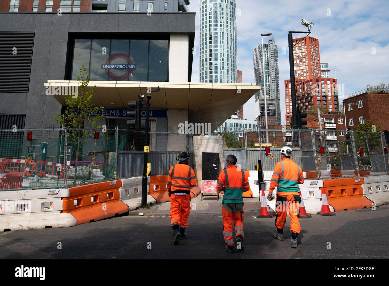Nine elms tube station hi-res stock photography and images - Alamy