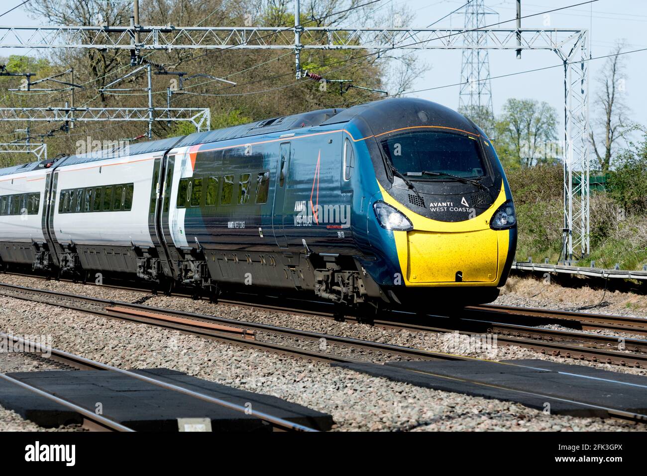 Avanti west coast train hi-res stock photography and images - Alamy
