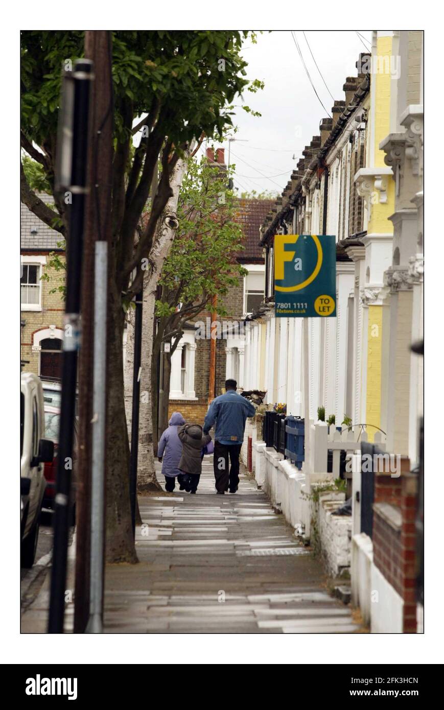 Photographs in and around the intersection of Battersea park rd and ...