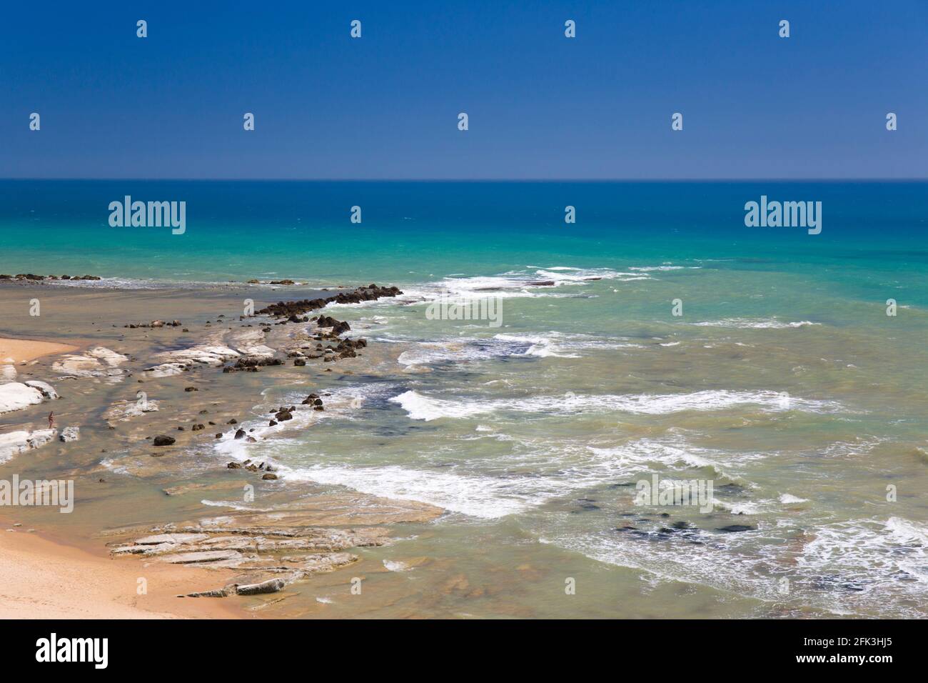 Horizon over ocean hi-res stock photography and images - Alamy