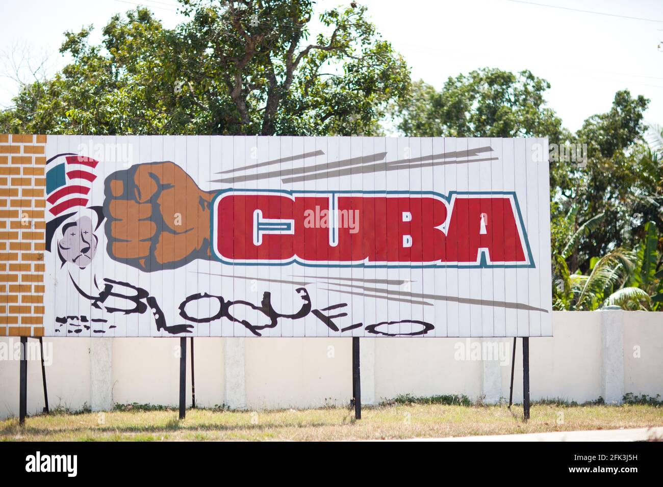Cuba sign spanish hi-res stock photography and images - Alamy