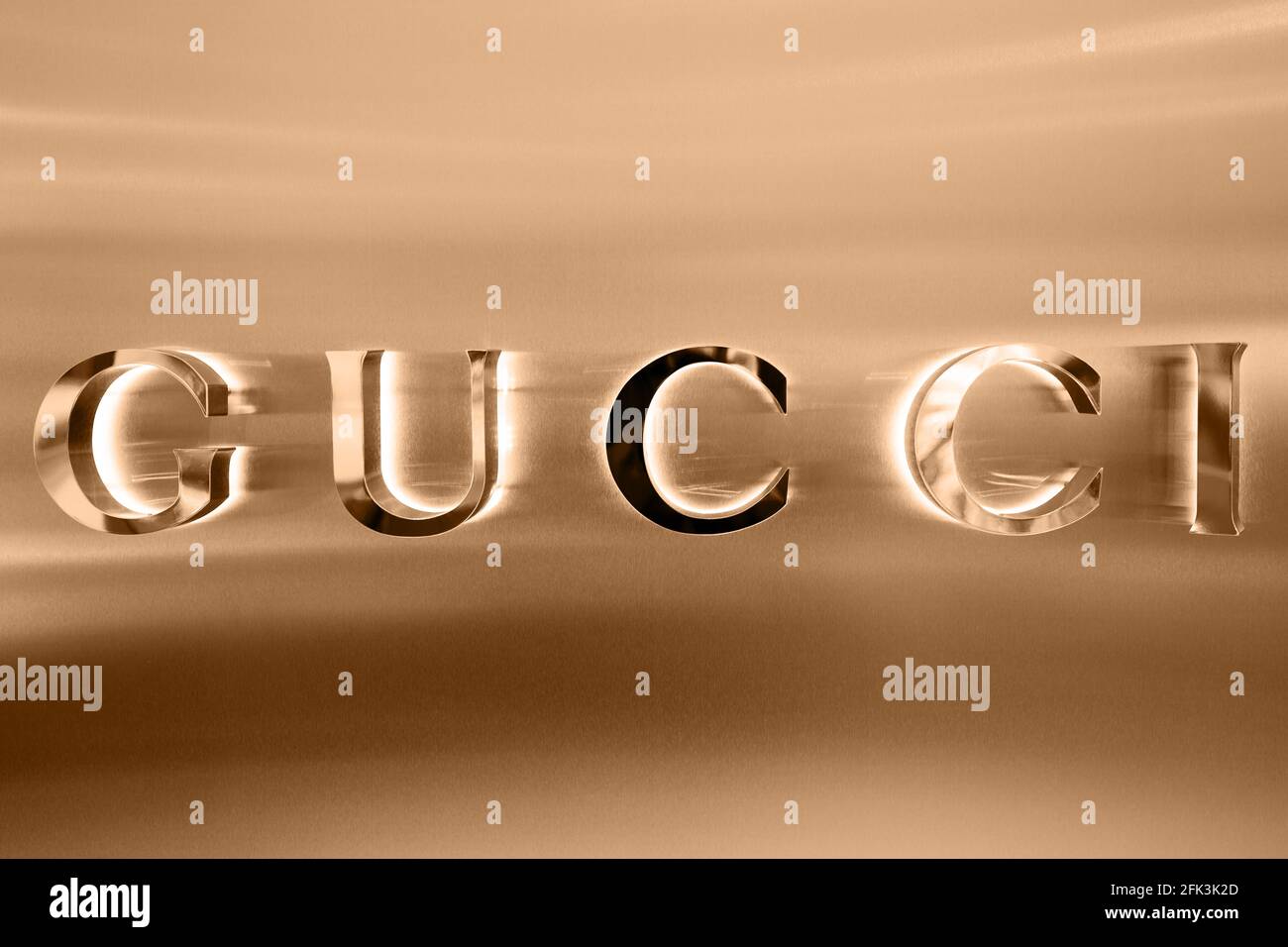 Gucci shop front logo sign hi-res stock photography and images - Alamy