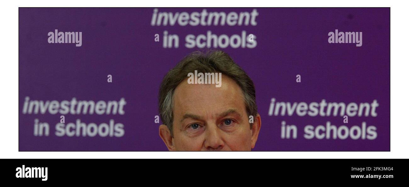 Tony Blair with Ruth Kelly holds the Labour party morning press conf at ...