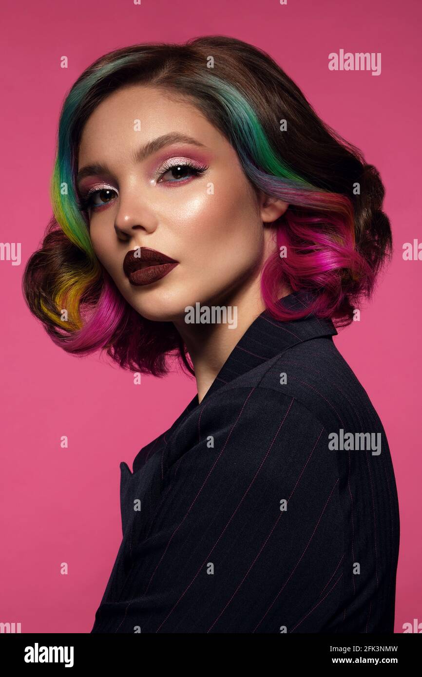 Girl with bright pink hair hi-res stock photography and images - Alamy