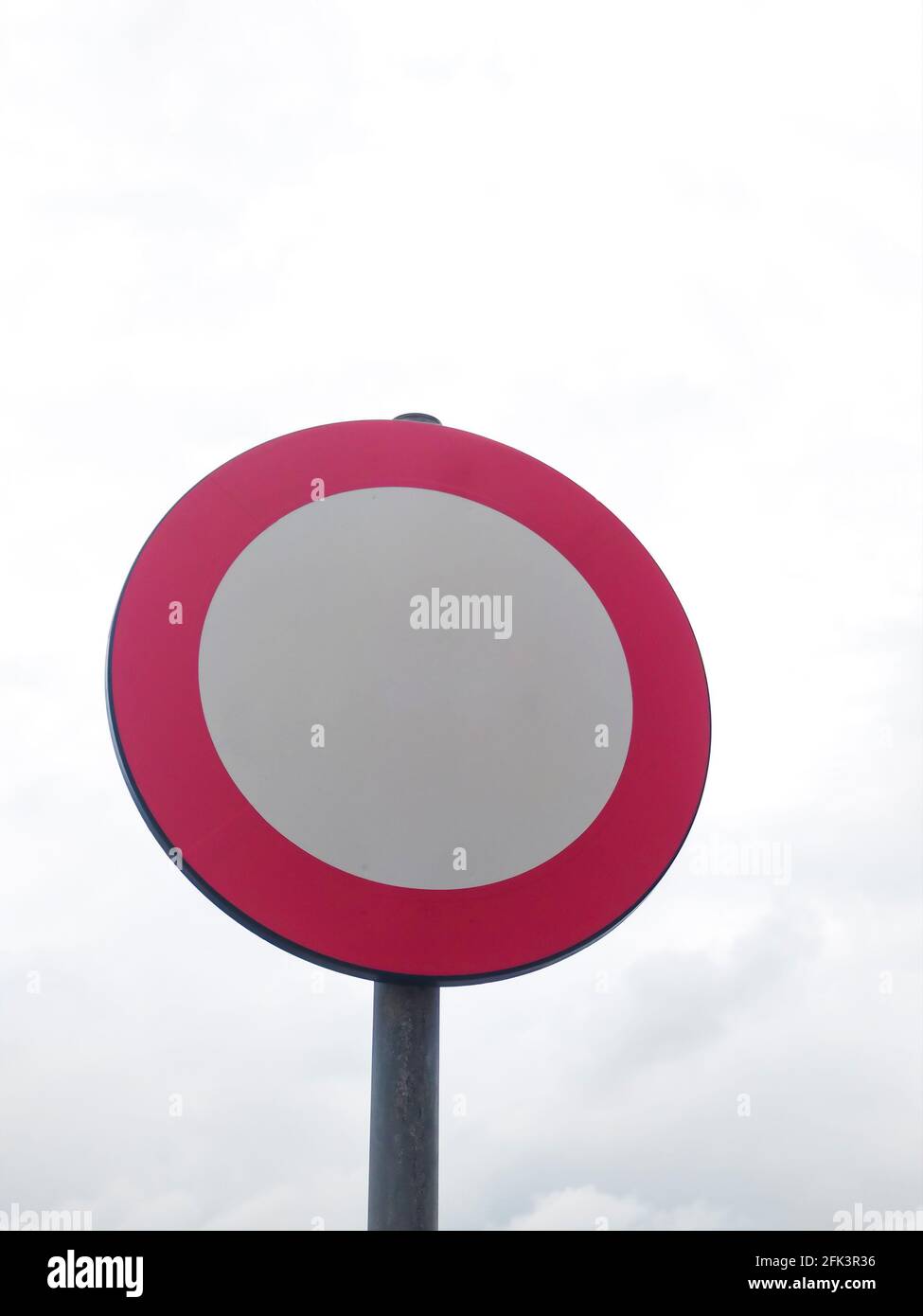 Under a prohibition signal hi-res stock photography and images - Alamy