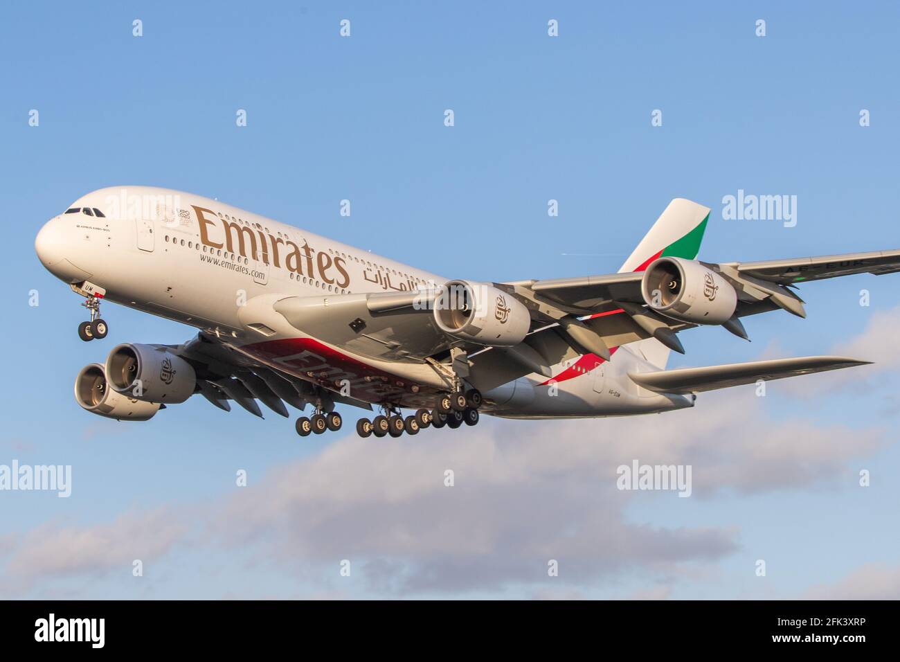 Emirates airbus a388 hi-res stock photography and images - Alamy