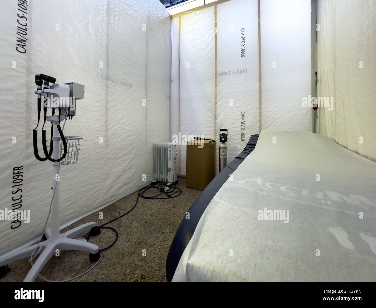 Covid-19 assessment centre in improvised tent, Toronto, Canada Stock ...