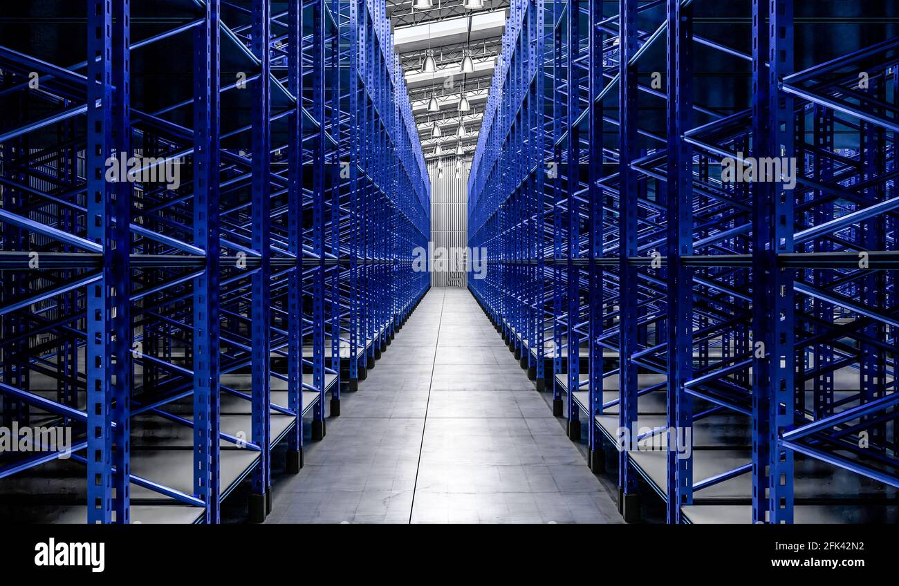 Empty warehouse shelves hi-res stock photography and images - Alamy