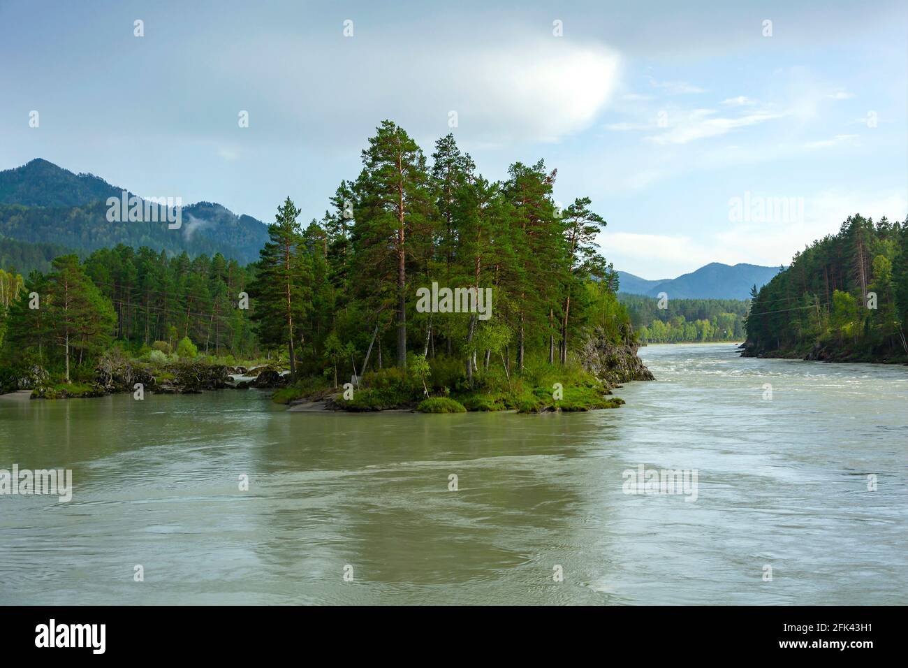 Overgrown island hi-res stock photography and images - Alamy