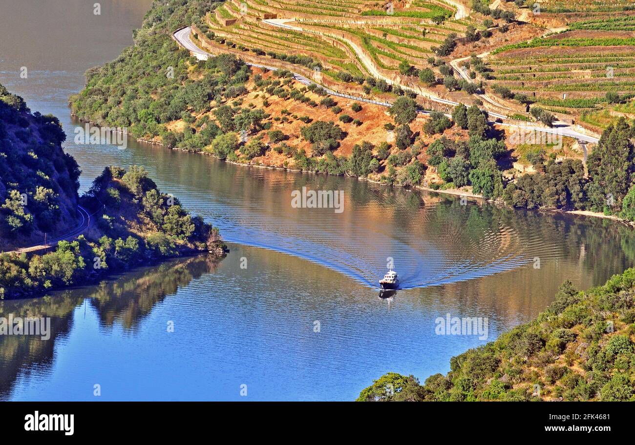 Douro riverbank hi-res stock photography and images - Alamy
