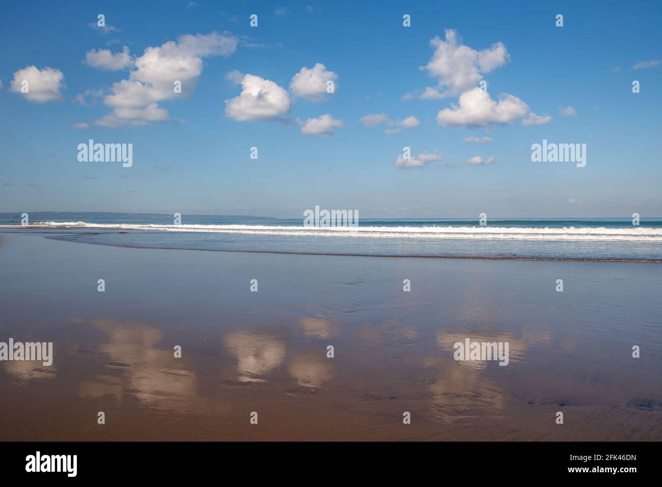 Batu Belig beach (Pantai Batu Belig), Badung, Bali, Indonesia. Grey ...