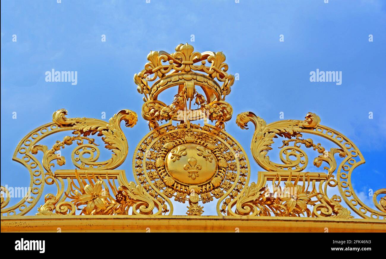 Versailles castle hi-res stock photography and images - Alamy