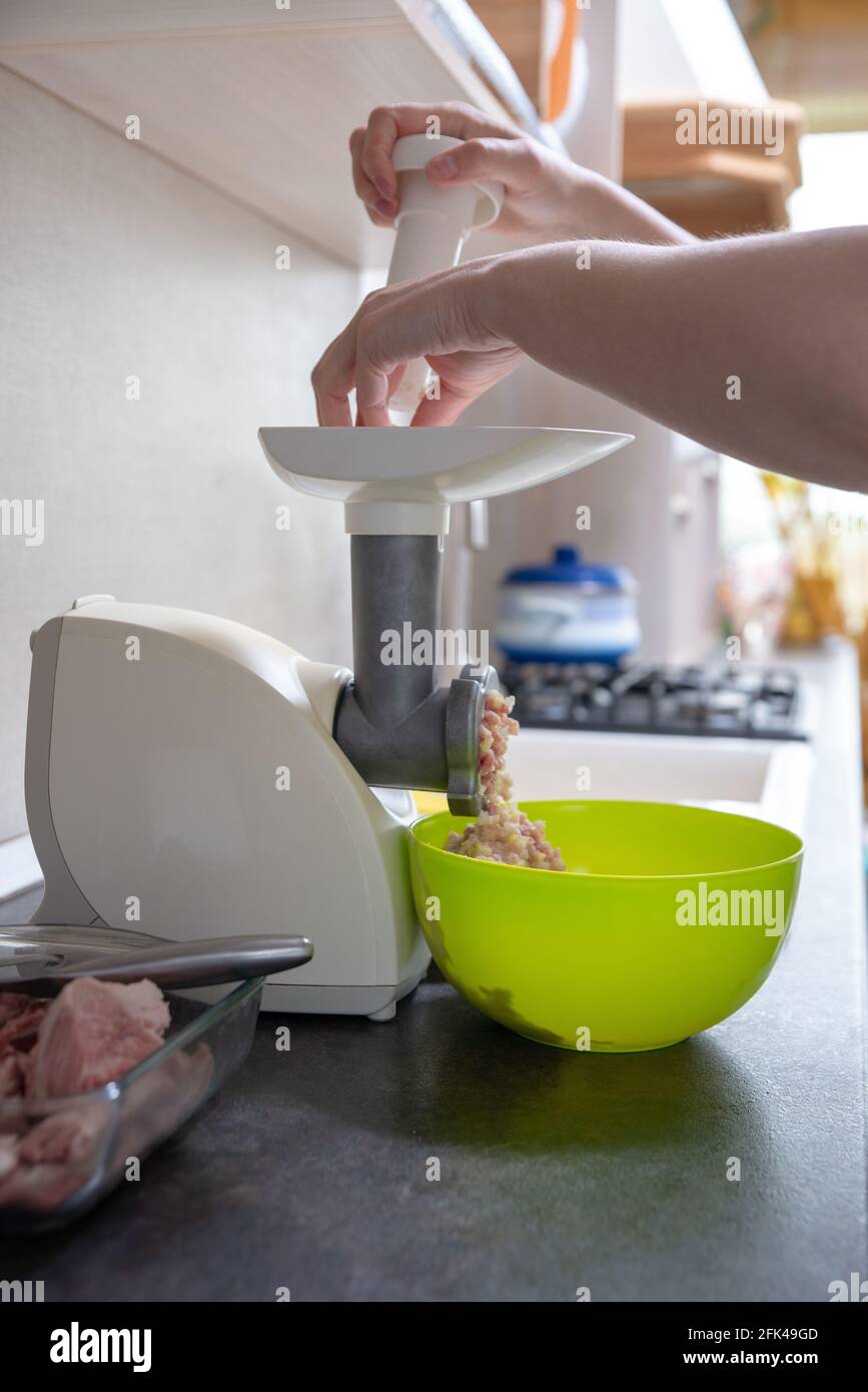 Meat and table hi-res stock photography and images - Alamy