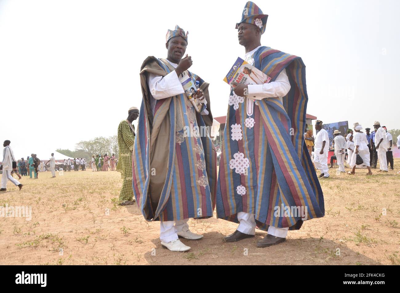 Yoruba cloth hi-res stock photography and images - Alamy
