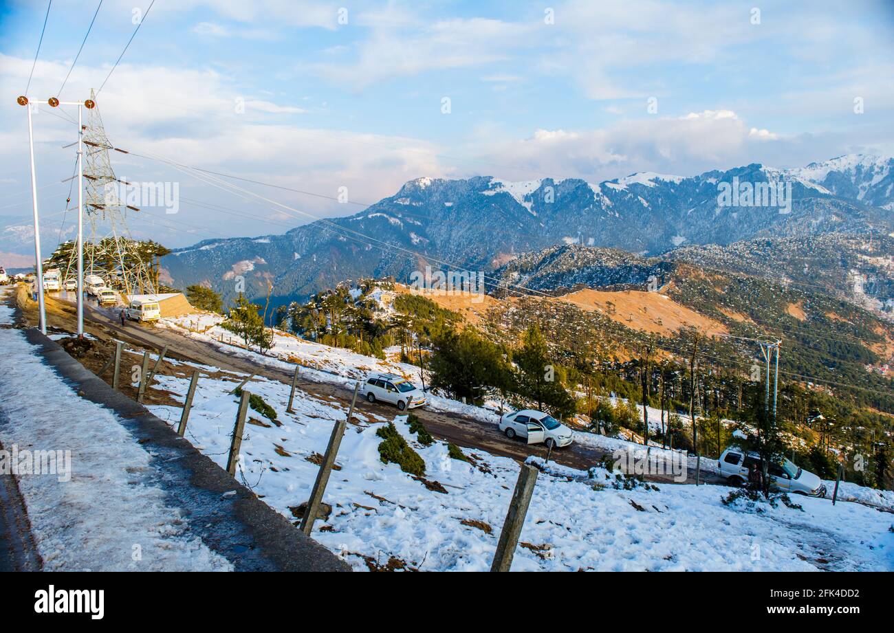 roads covered by snow between mountains of Patnitop and nathatop Jammu Stock Photo - Alamy